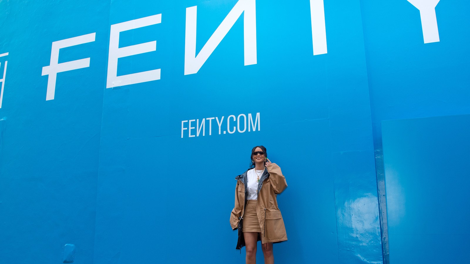 Rihanna Launches Fenty Luxury Brand and is Now The Richest Female ...