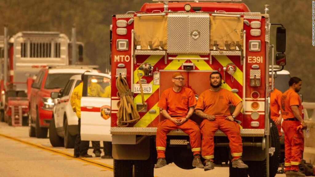 California Governor Signs Bill to Allow Inmate Firefighters to Work ...